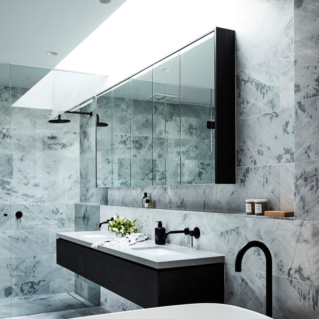 Mirrors – 4 Points Showers and Robes